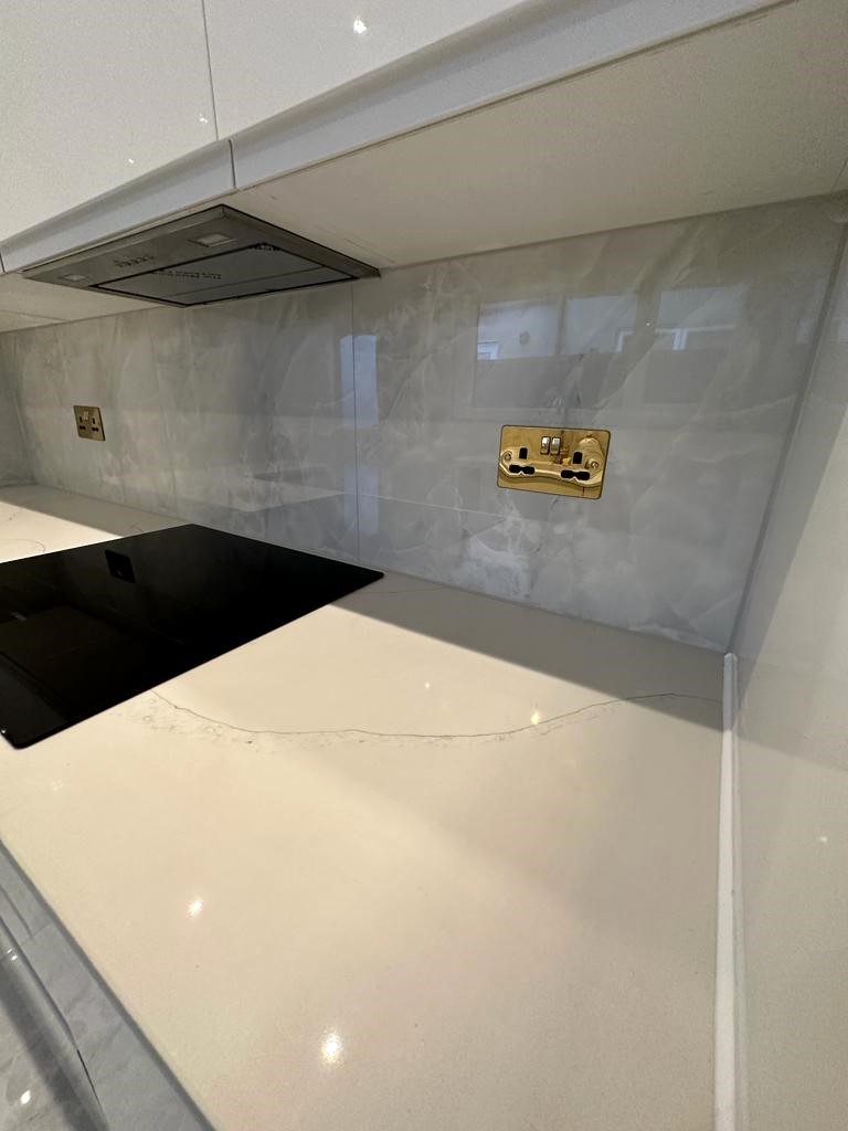 Ice White 60x60 cm Polished Tile I Tiles DIY